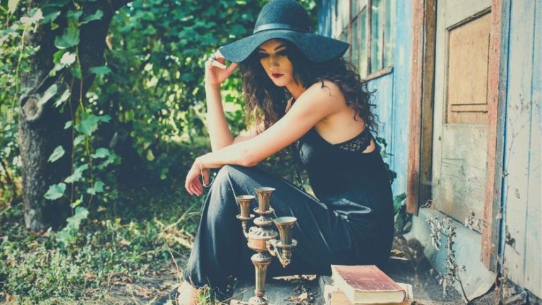 How To Perform An Intention Setting Ritual For Manifesting ...