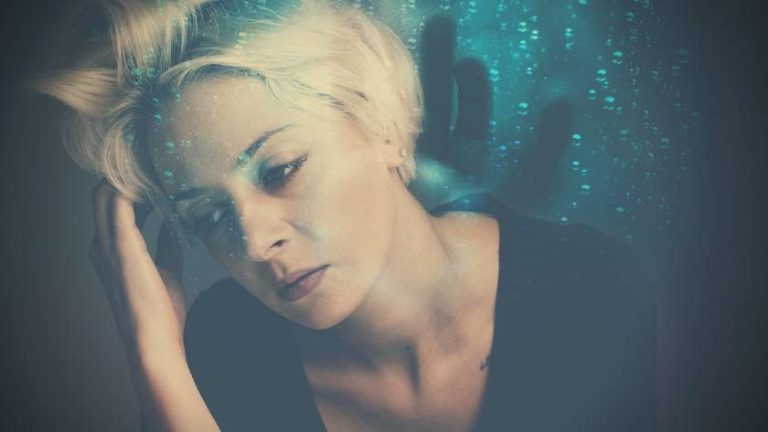 Worried Of Manifesting Your Negative Thoughts? Understand This ...