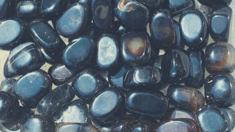 9 Remarkable Black Agate Metaphysical Meanings & Uses - Subconscious ...