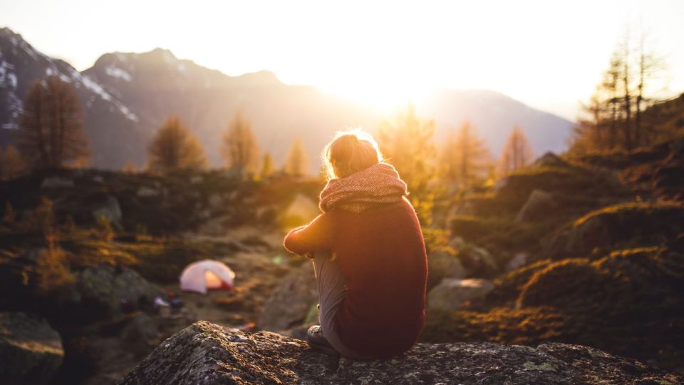 10 Distinct Traits Of People Who Like To Be Alone