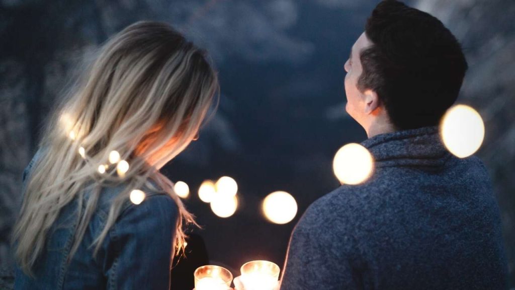 21 Traits Of Strong Energy Connections Between Two People ...