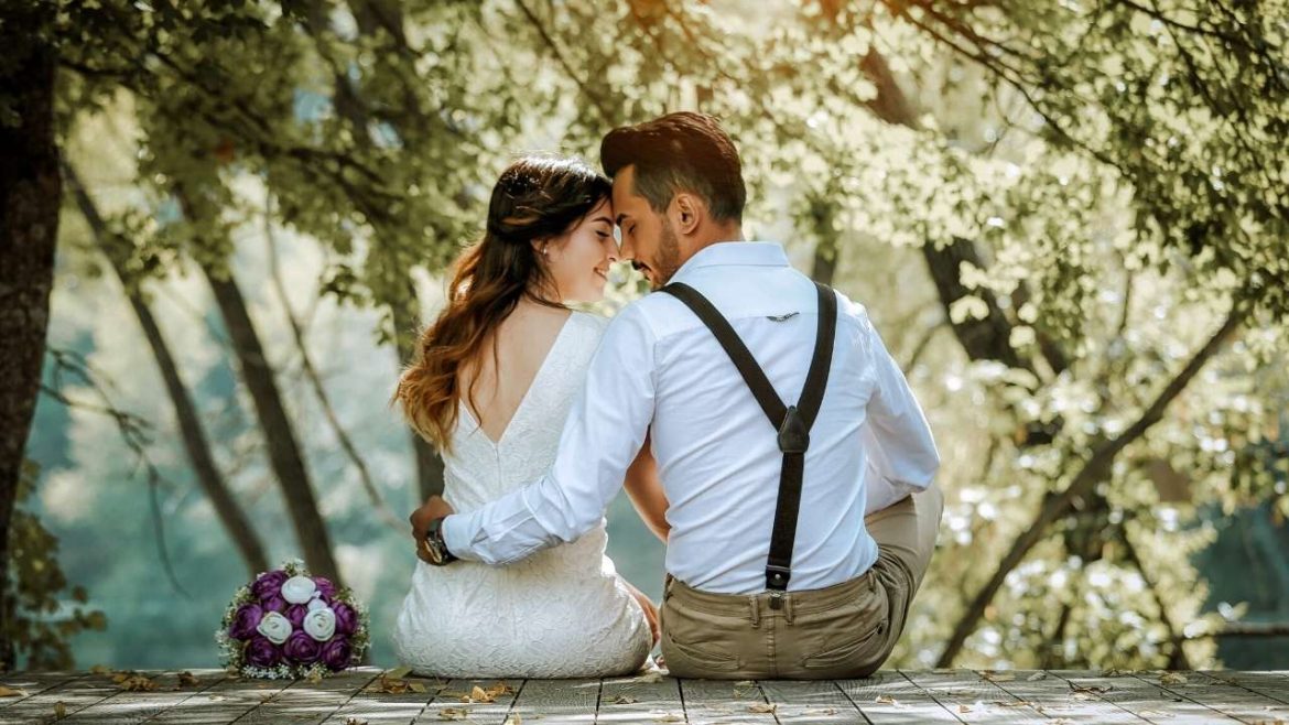 15 Signs Of A Magnetic Attraction Between Two People - Subconscious Servant